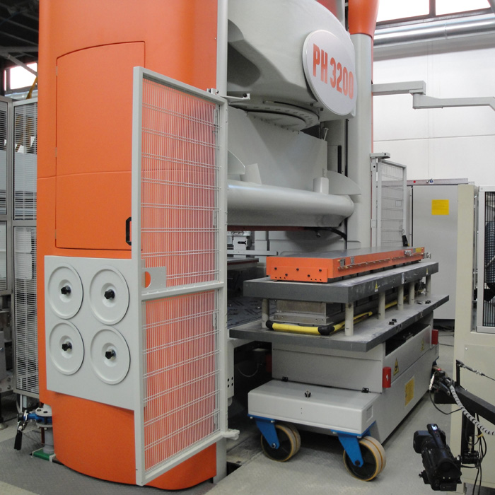 Sacmi: record-beating rapid mould changeover | SACMI